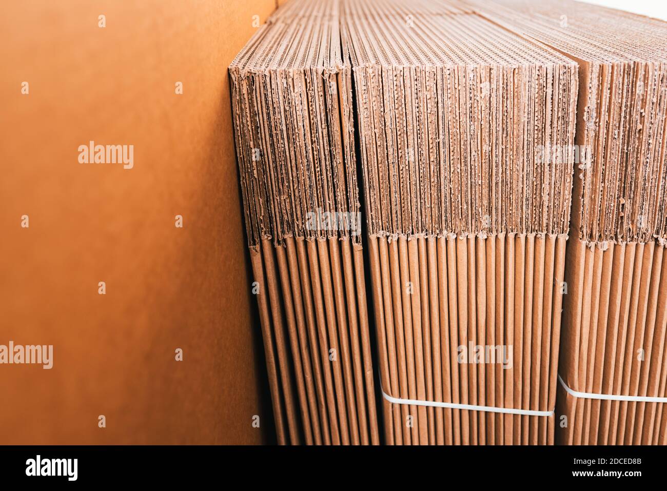 Macro detail of the corrugated cardboard sheets Stock Photo - Alamy