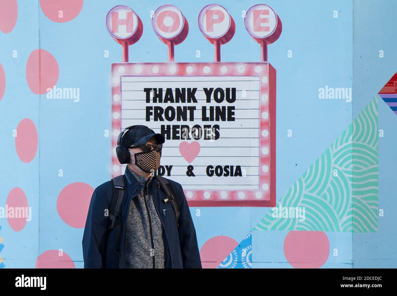 Justin trudeau mask hi-res stock photography and images - Alamy