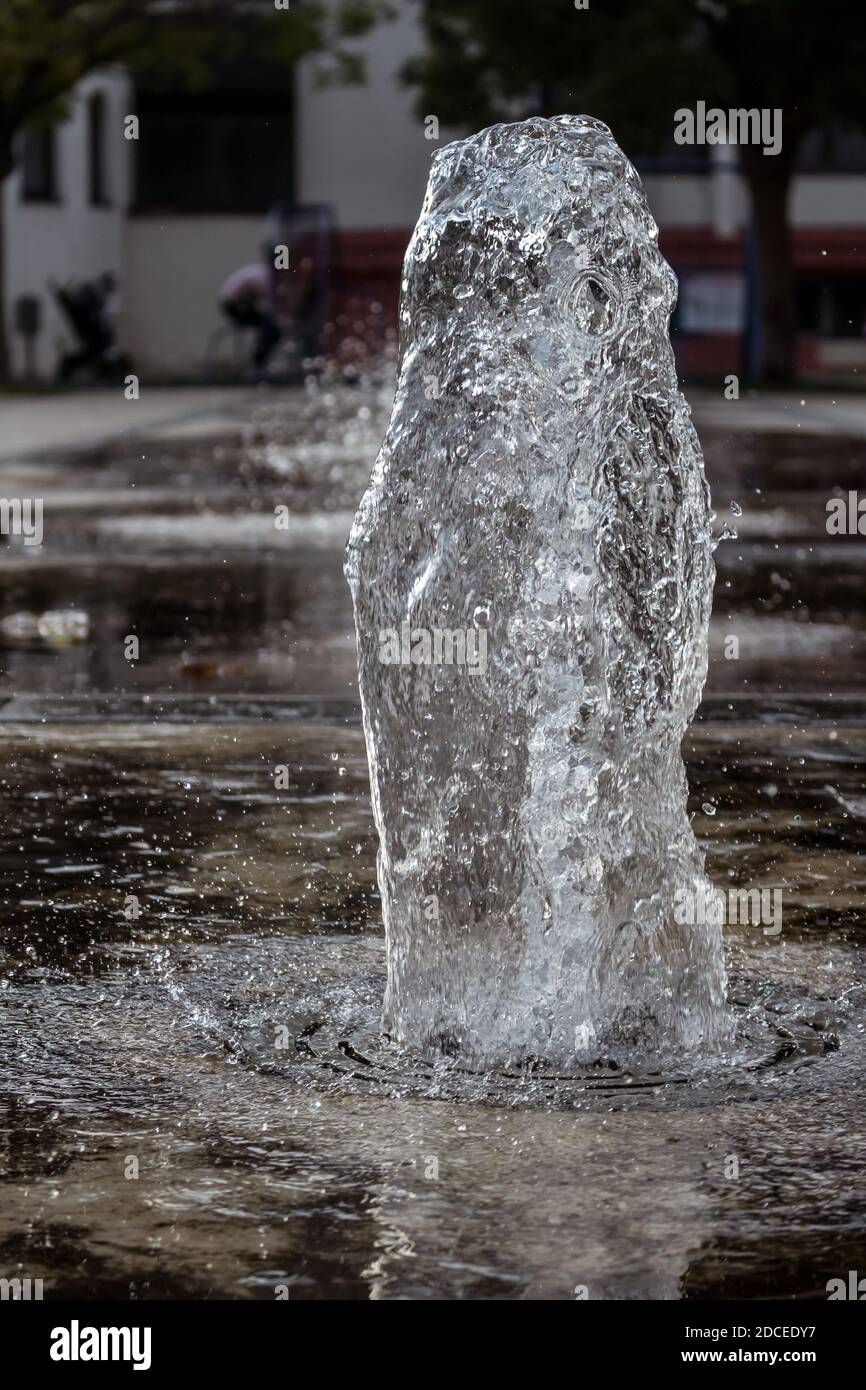 Fast shutter water splash hi-res stock photography and images - Alamy