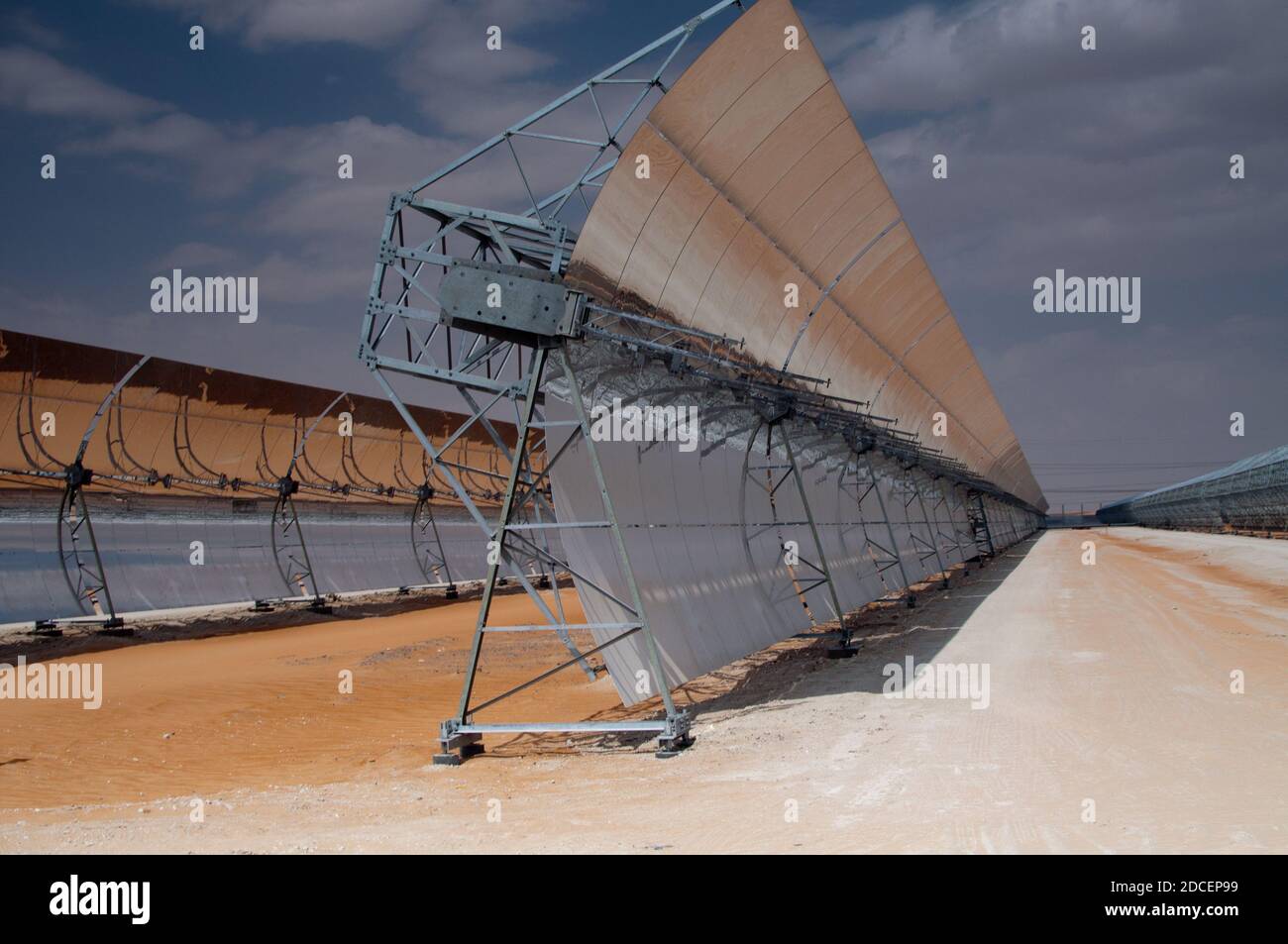 Abu dhabi solar plant hi-res stock photography and images - Alamy