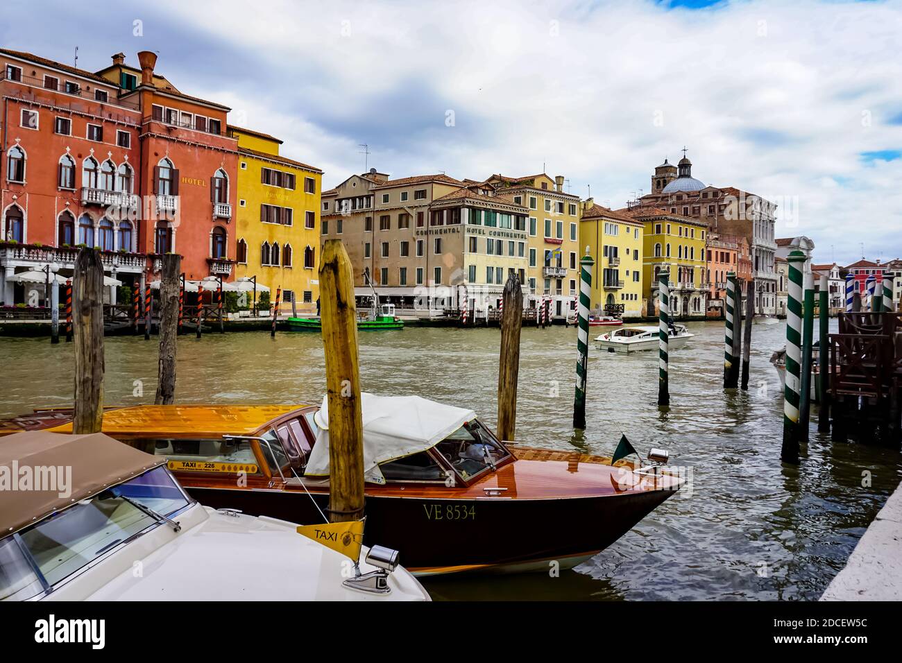 Venice Italy with beautiful historic architecture and gondola boats in ...