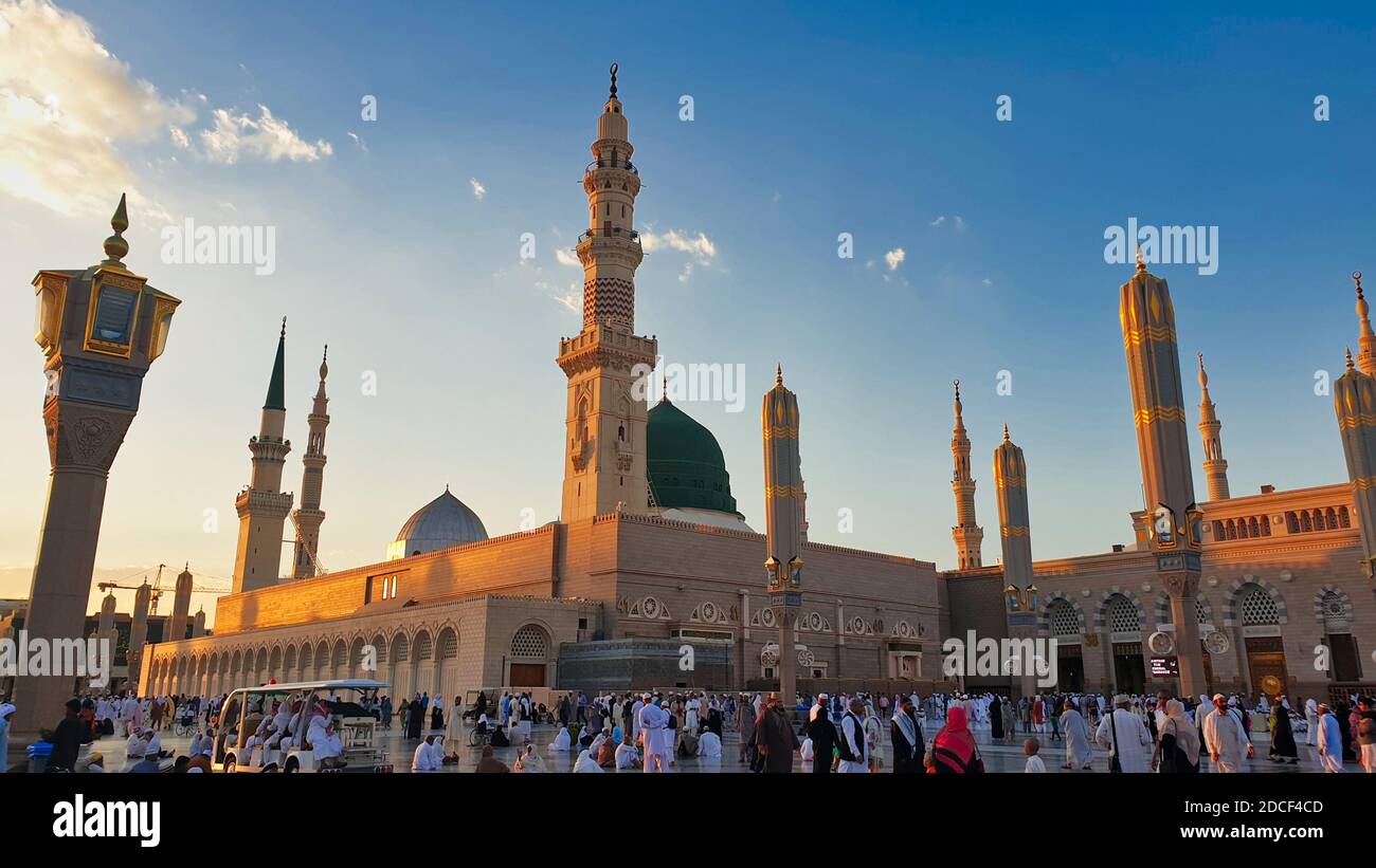 Al madina masjid mosque hi-res stock photography and images - Alamy