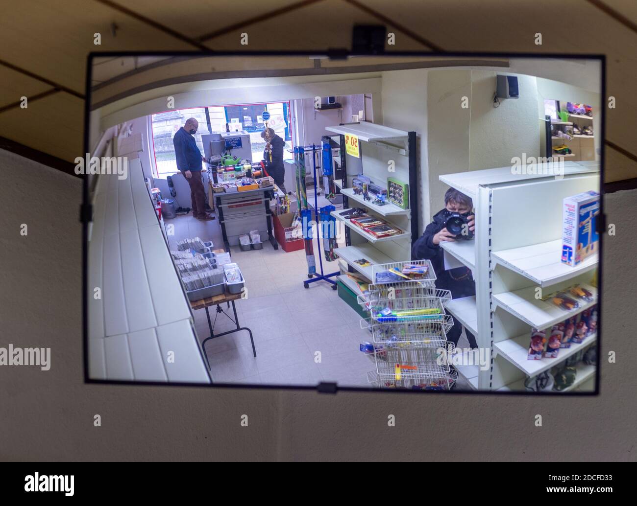 Toy store empty shelves hi-res stock photography and images - Alamy