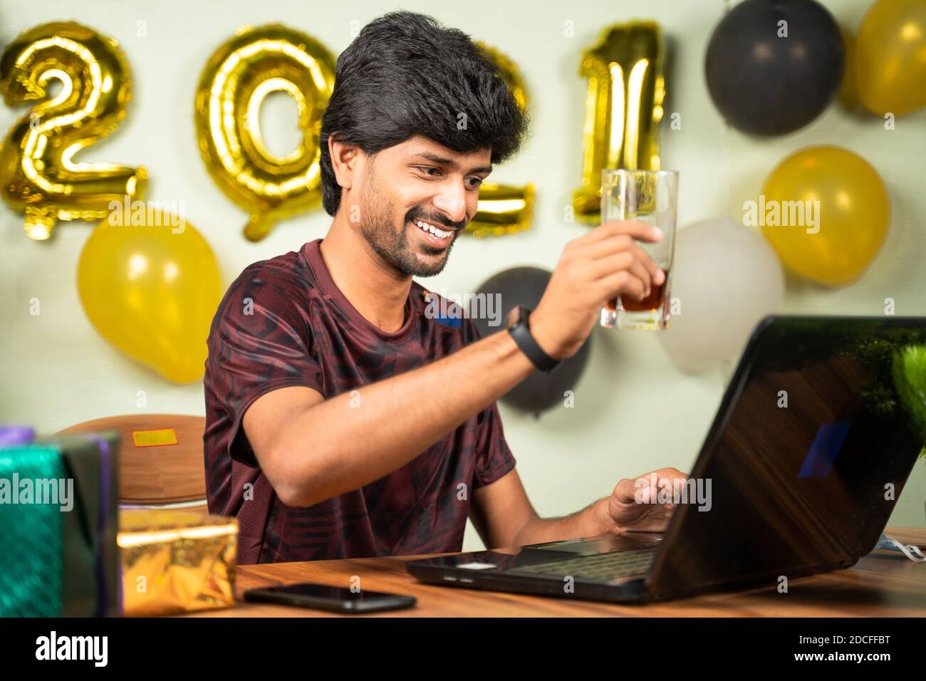 Man partying hi-res stock photography and images - Alamy