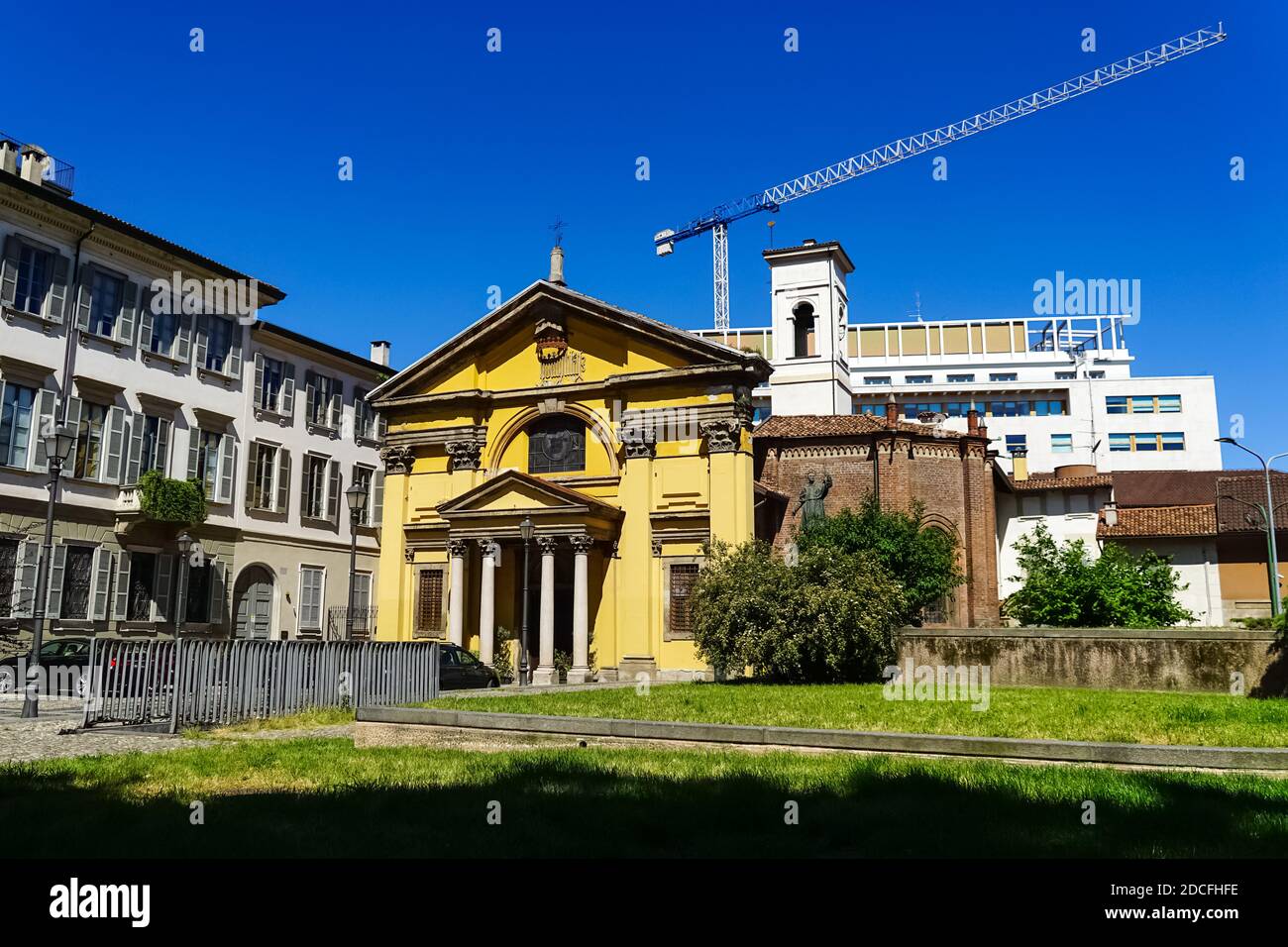 Old trams milan hi-res stock photography and images - Alamy