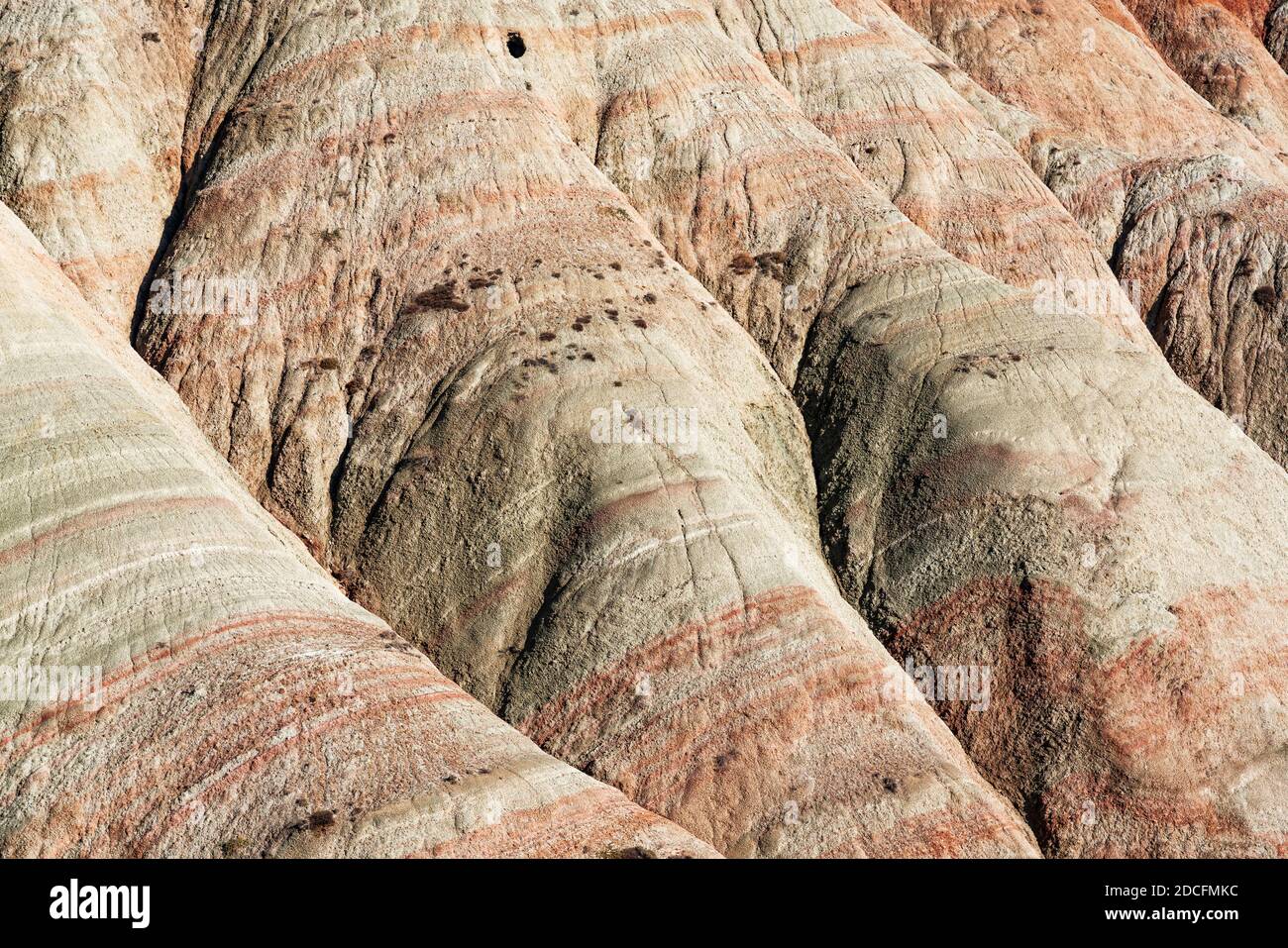 Amazingly beautiful patterns of red mountains Stock Photo - Alamy