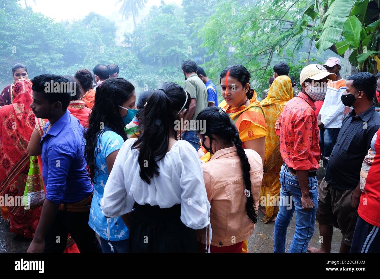 Kolkata,West Bengal,India.17.11.2015 the Chat puja ritual in the river ...