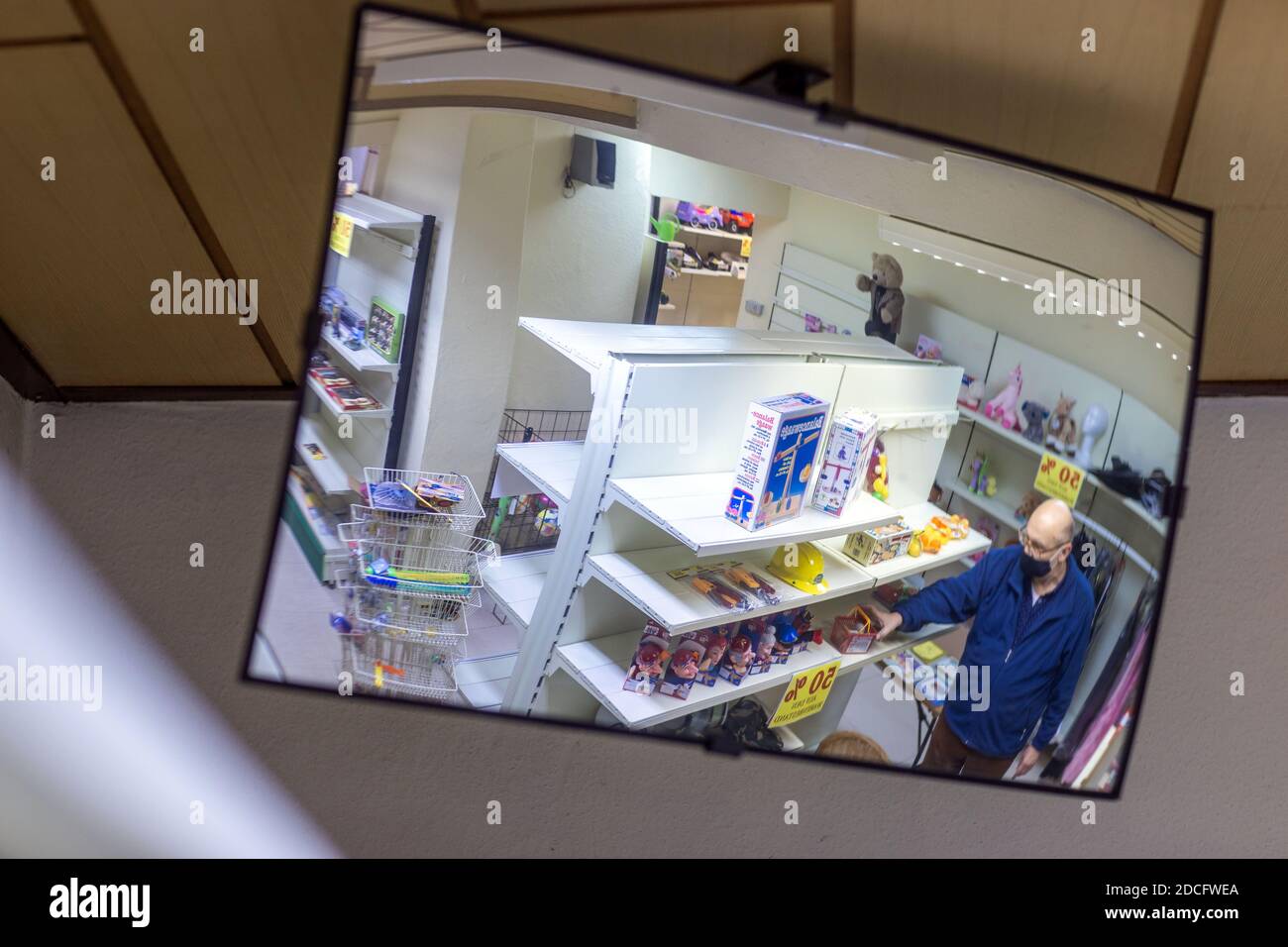 Toy store empty shelves hi-res stock photography and images - Alamy