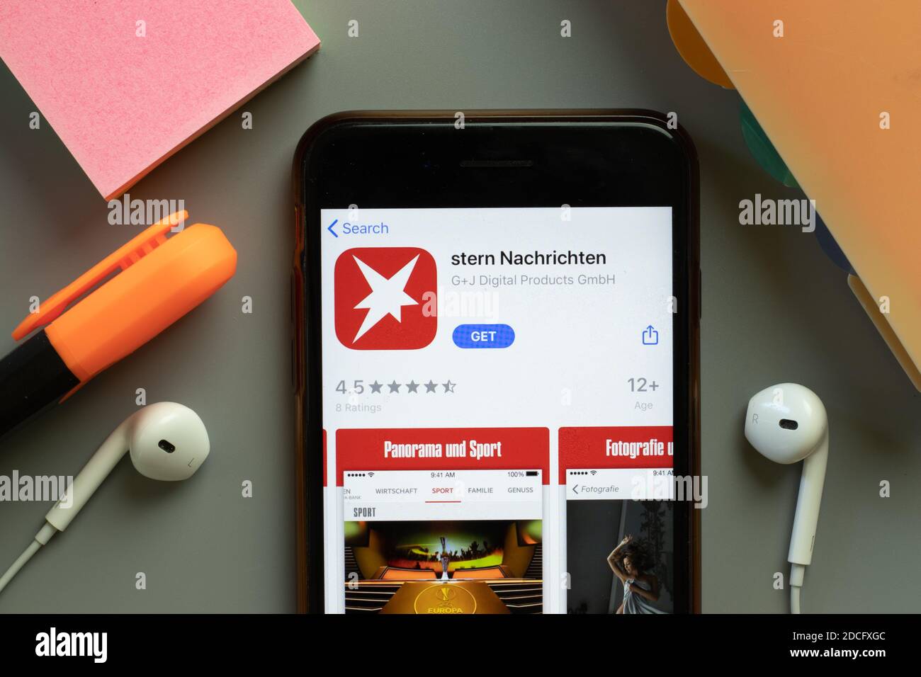 Stern logo hi-res stock photography and images - Alamy