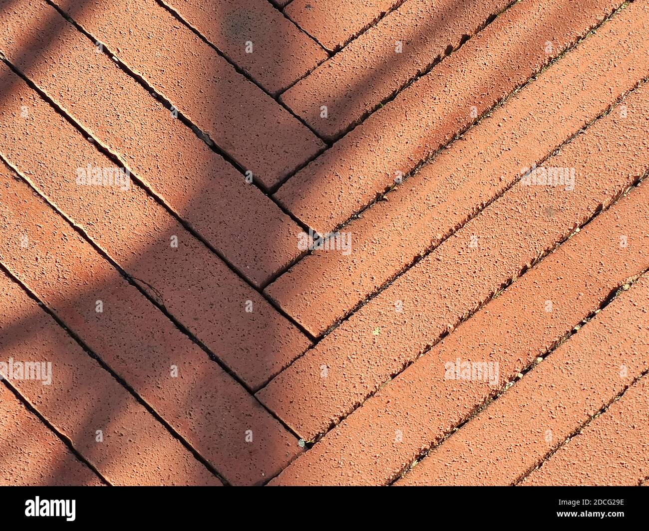 diagonal red brick path detail Stock Photo - Alamy