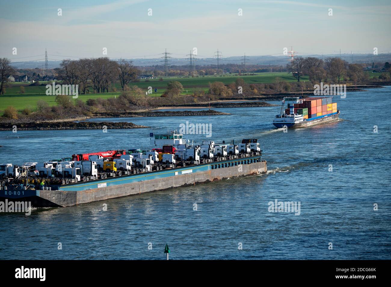 Cargo ship vessel vehicles hi-res stock photography and images - Alamy