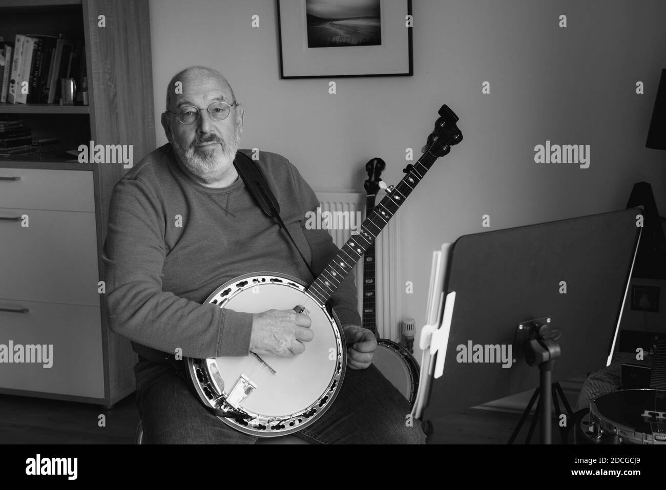 Man Playing Banjo High Resolution Stock Photography and Images - Alamy
