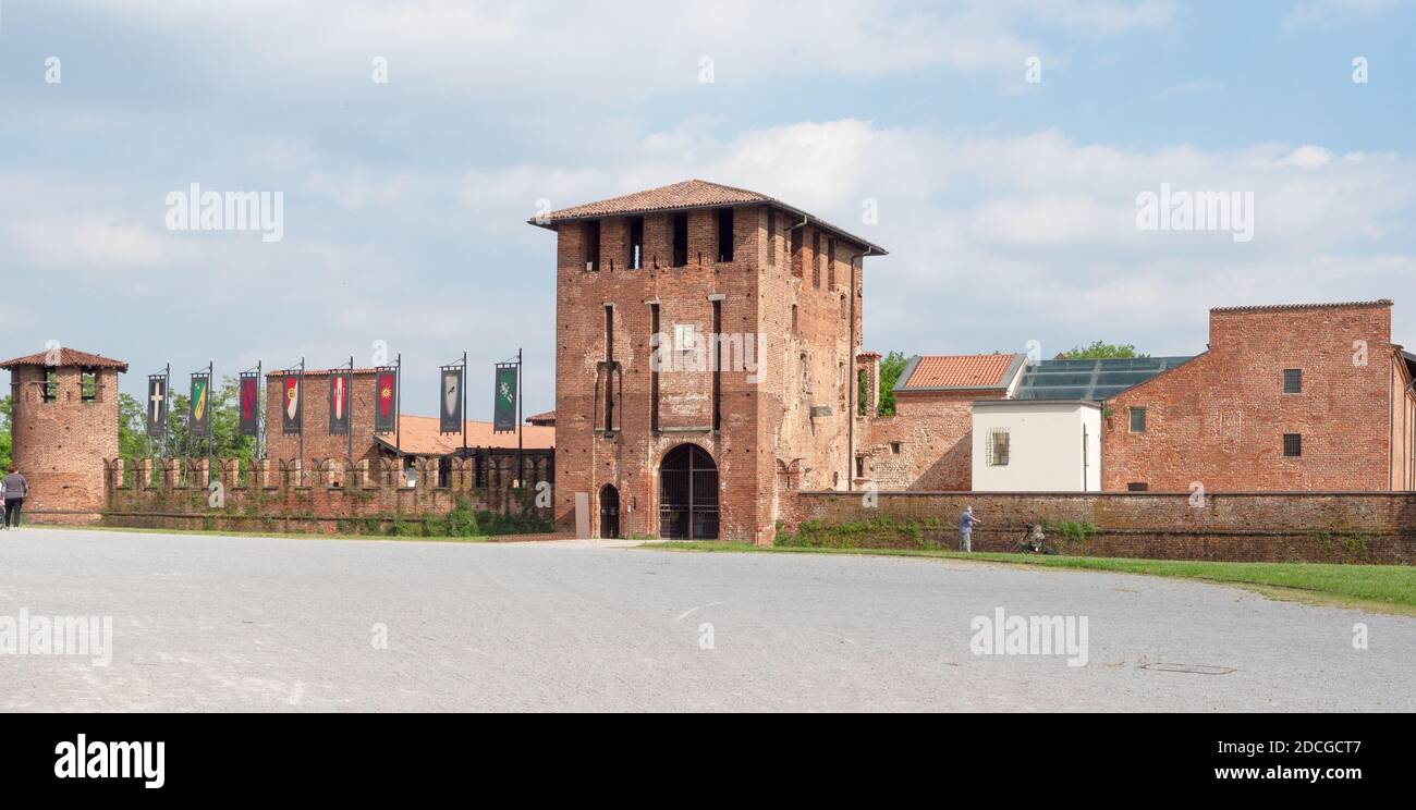 Visconti castle dating back to the Middle Ages, Legnano Stock Photo - Alamy