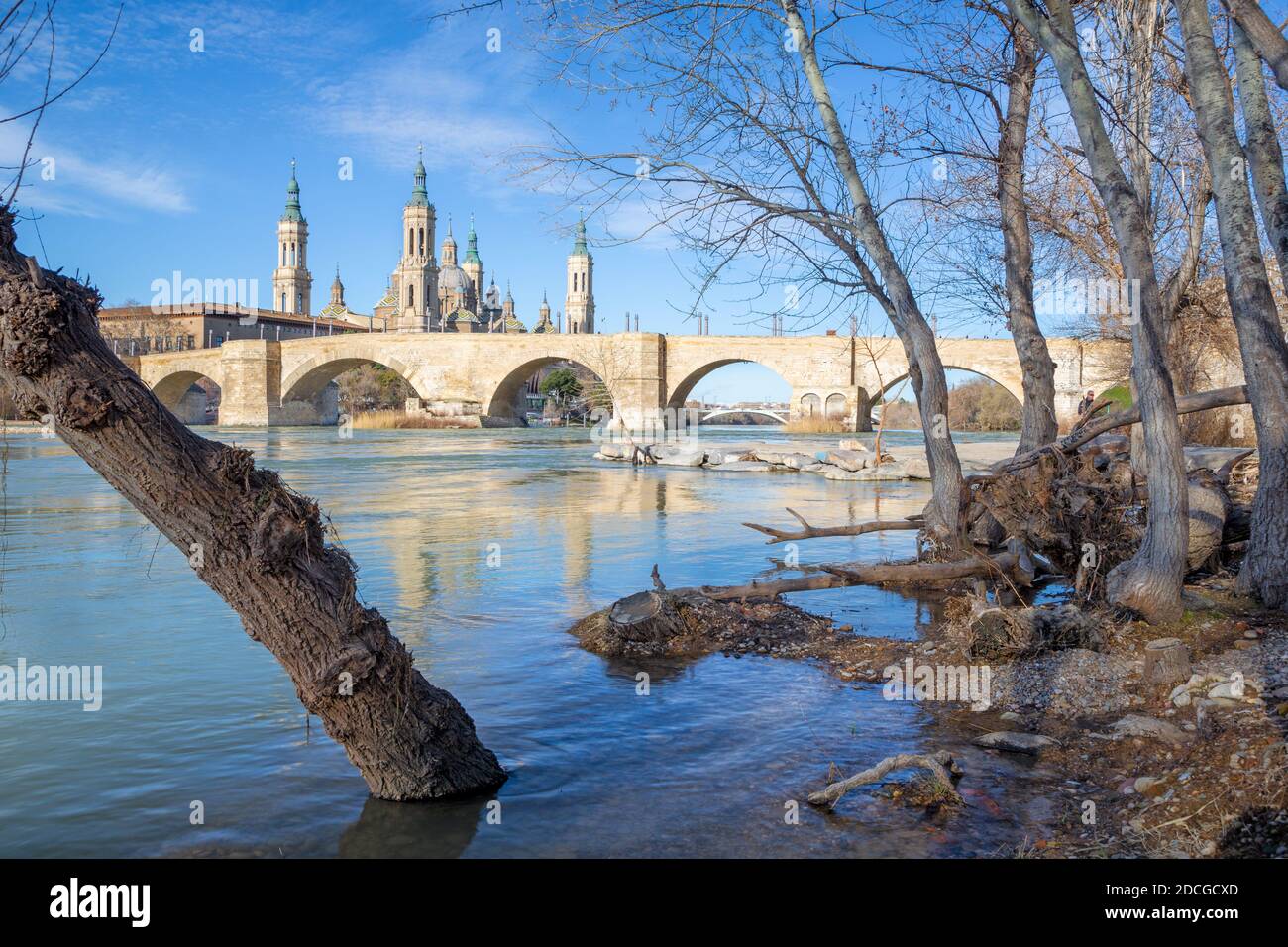 Zaragoza river hi-res stock photography and images - Alamy