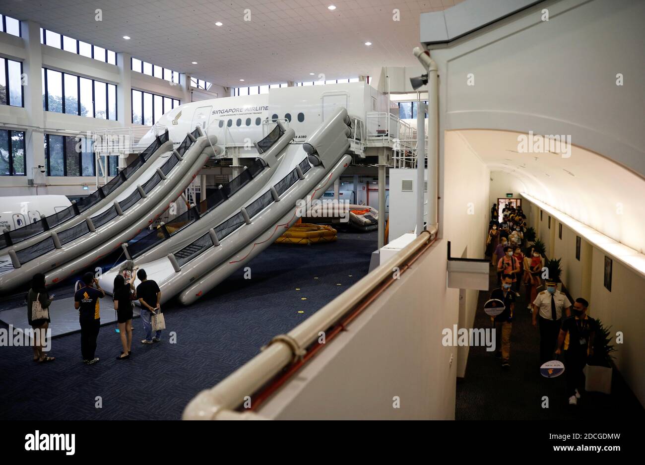 Aircraft evacuation slides hi-res stock photography and images - Alamy