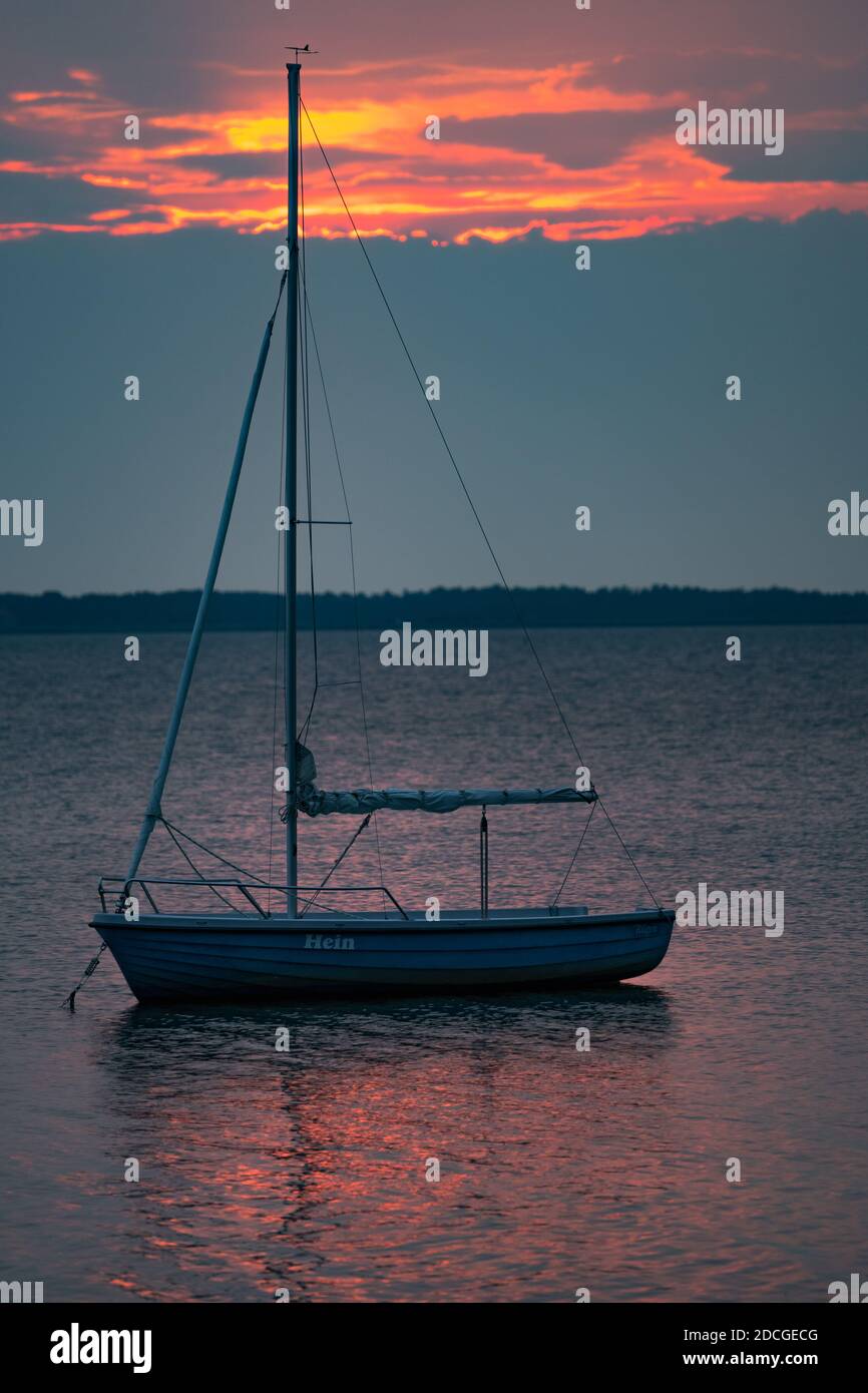 Sailing ship on sea during sunset hi-res stock photography and images ...