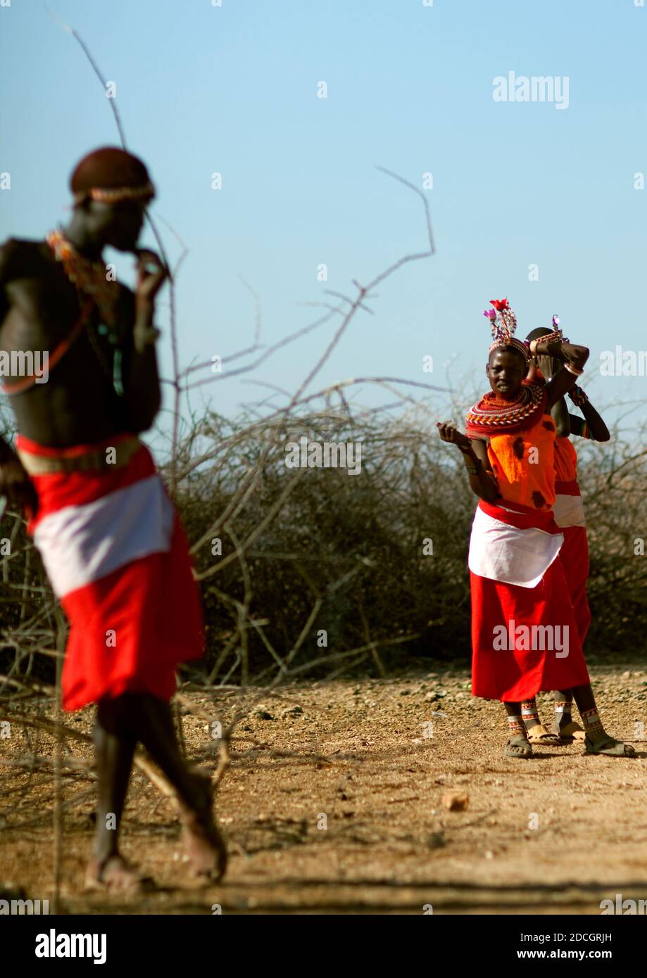 Samburu tribe man and women in traditional clothing, Samburu County ...