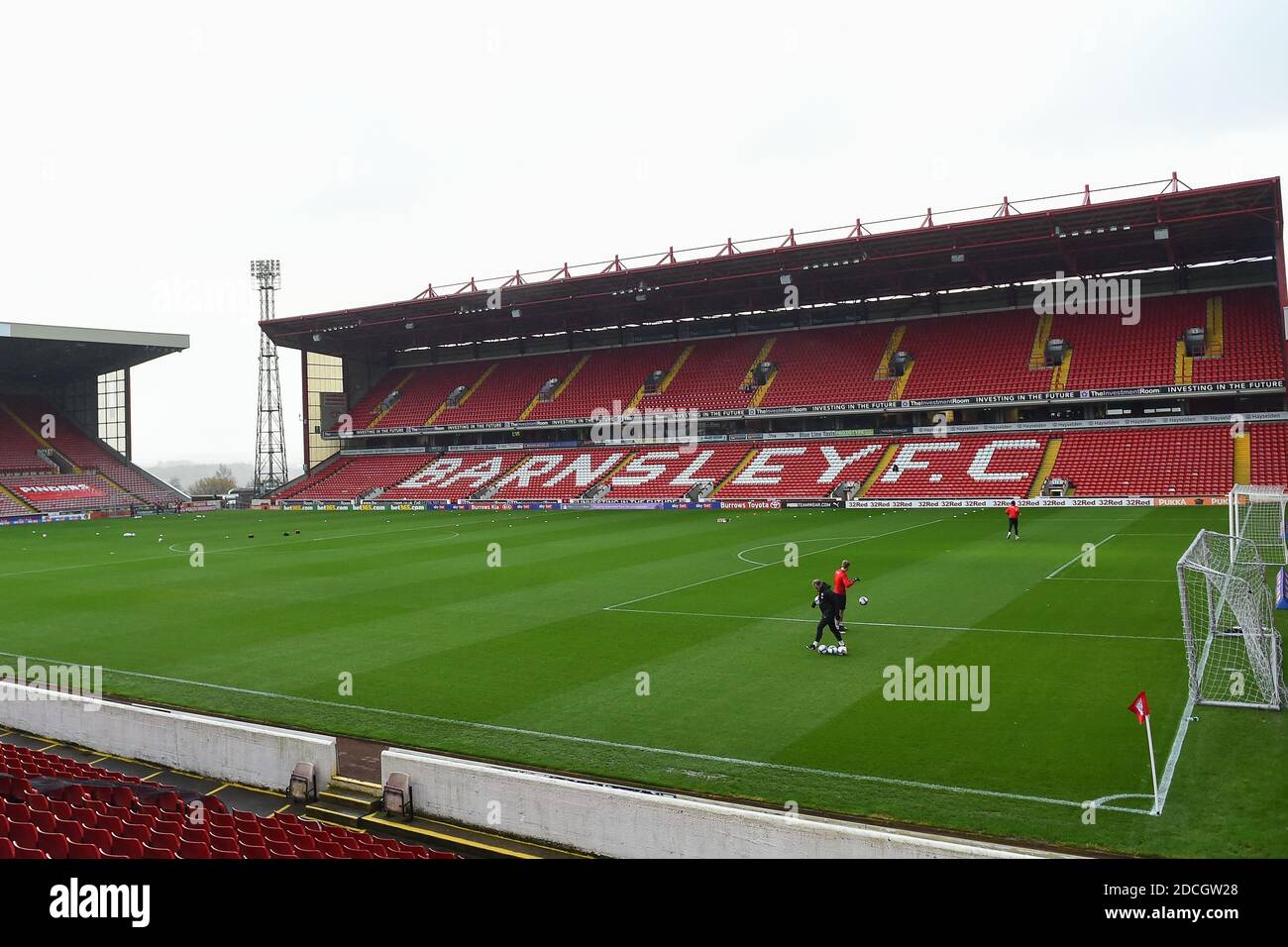 Barnsley football stadium oakwell hi-res stock photography and images ...