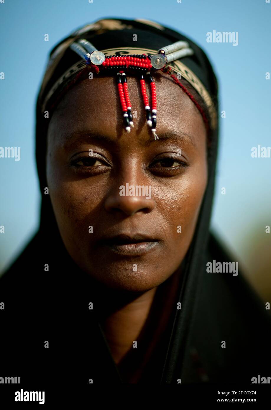 Portrait of a Gabra tribe woman wearing the traditional headwear ...