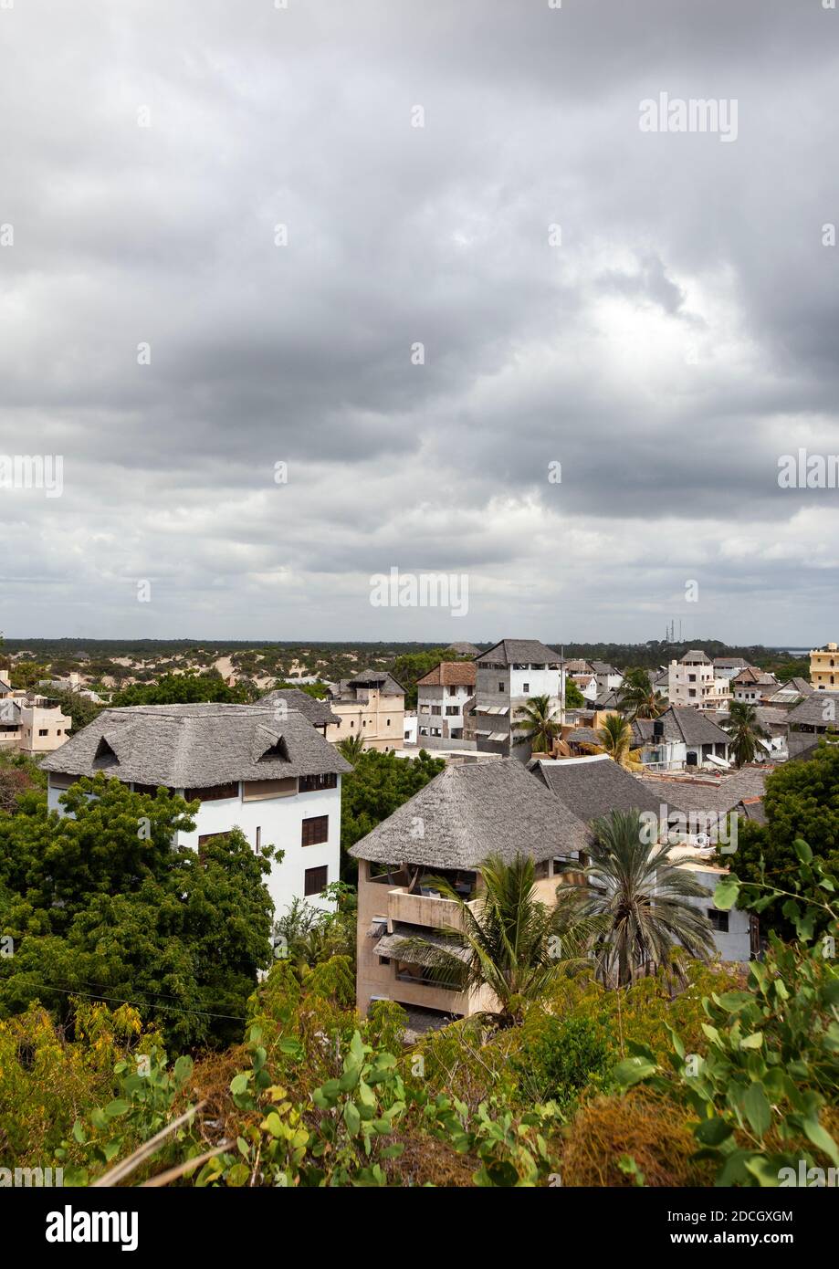 Stone townhouses and luxury mansions with thatched roofs, Lamu County ...