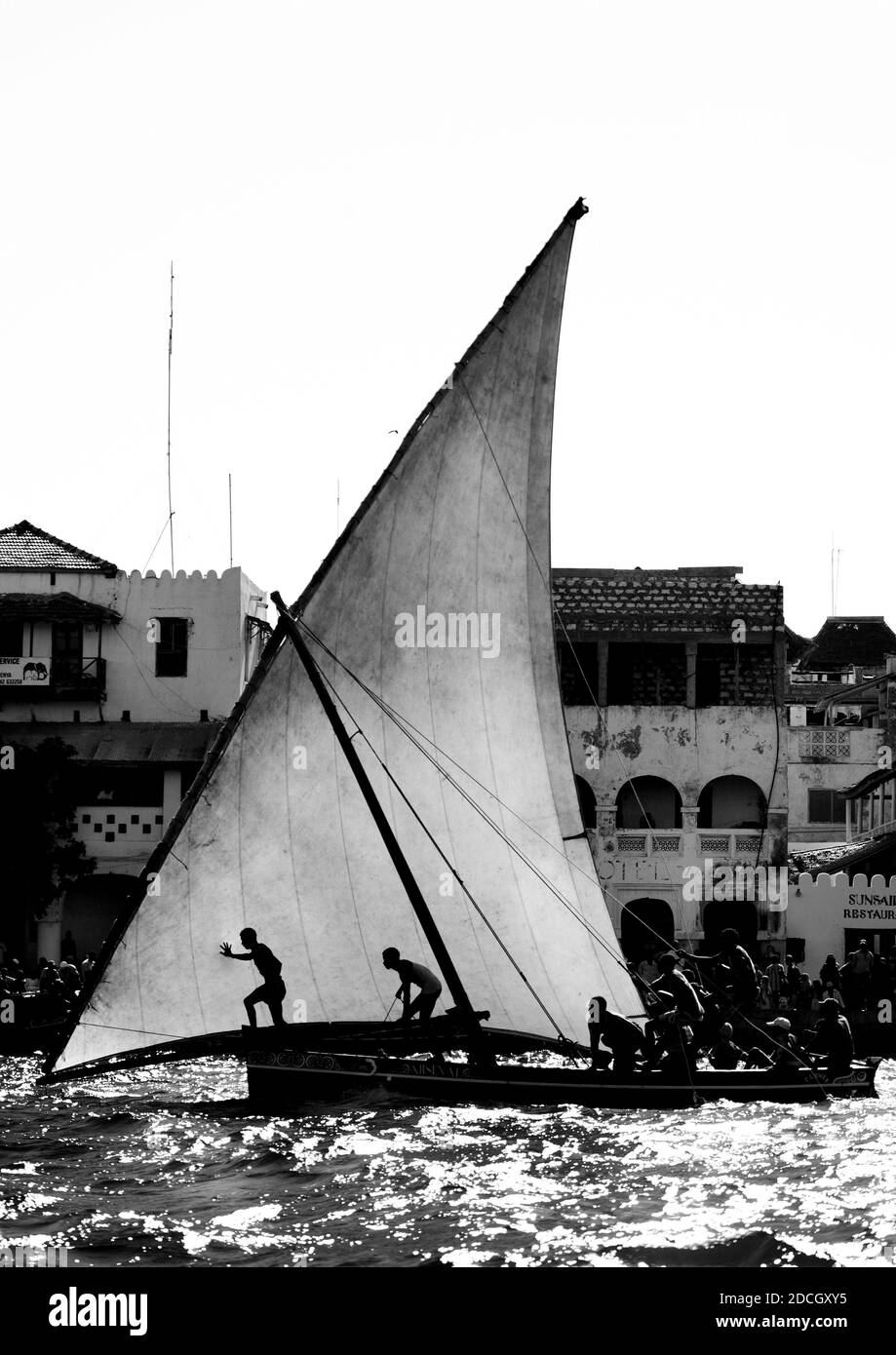 Indian ocean dhow Black and White Stock Photos & Images - Alamy