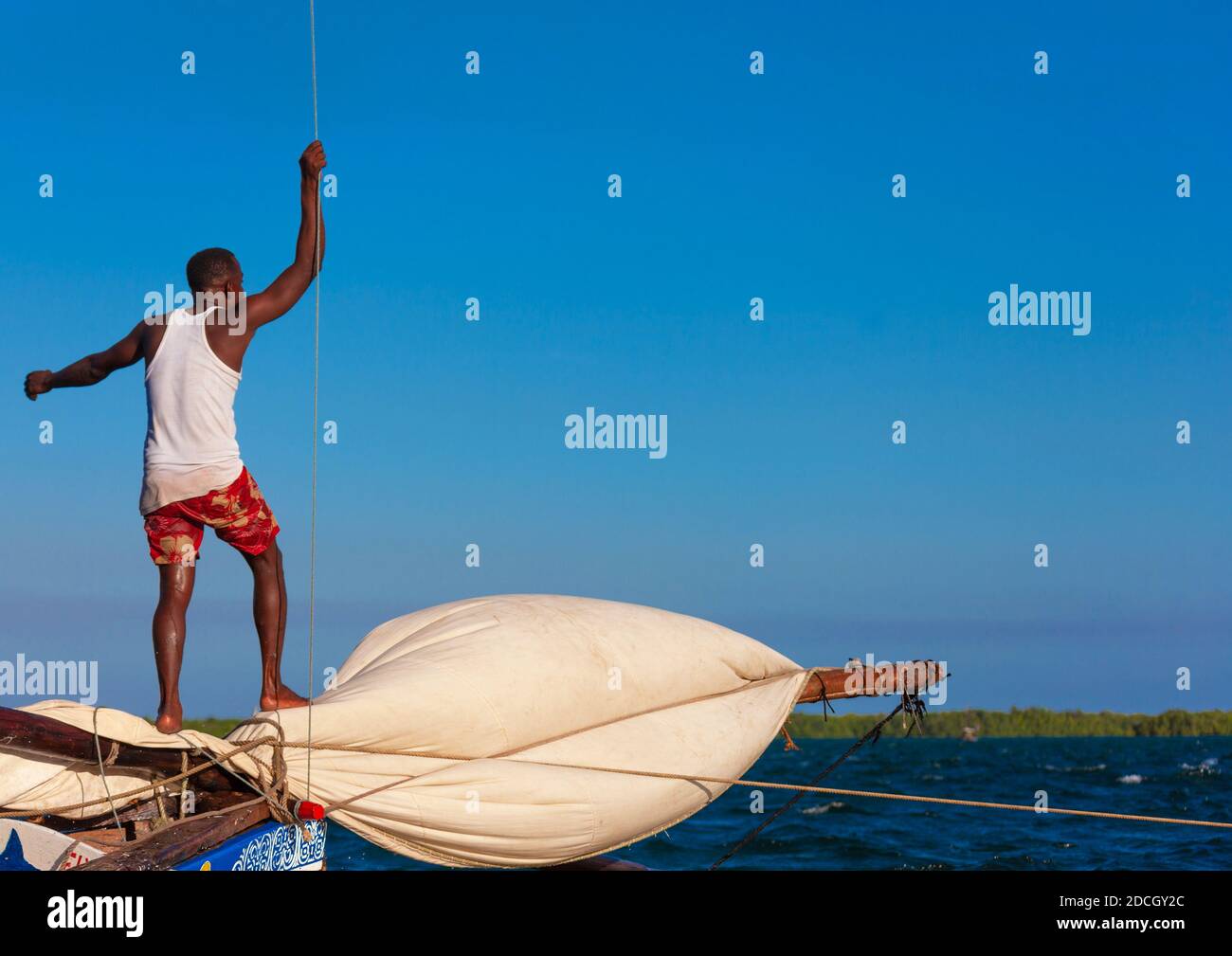 Traditional fishing boat boats lamu africa hi-res stock photography and ...