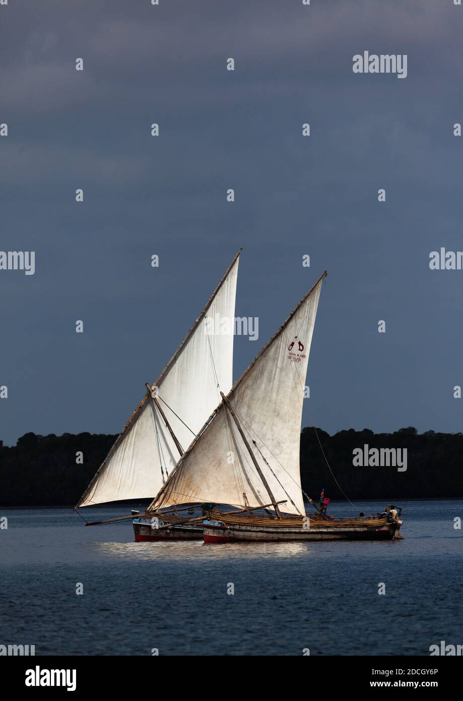 Traditional fishing boat boats lamu africa hi-res stock photography and ...