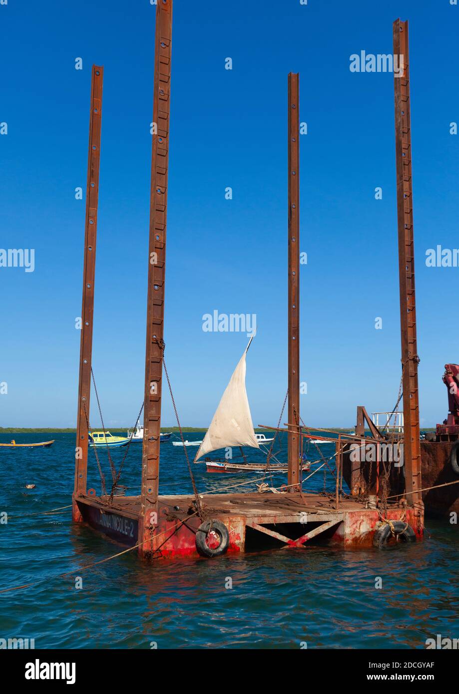 Sailing fishing boat boats lamu africa hi-res stock photography and ...