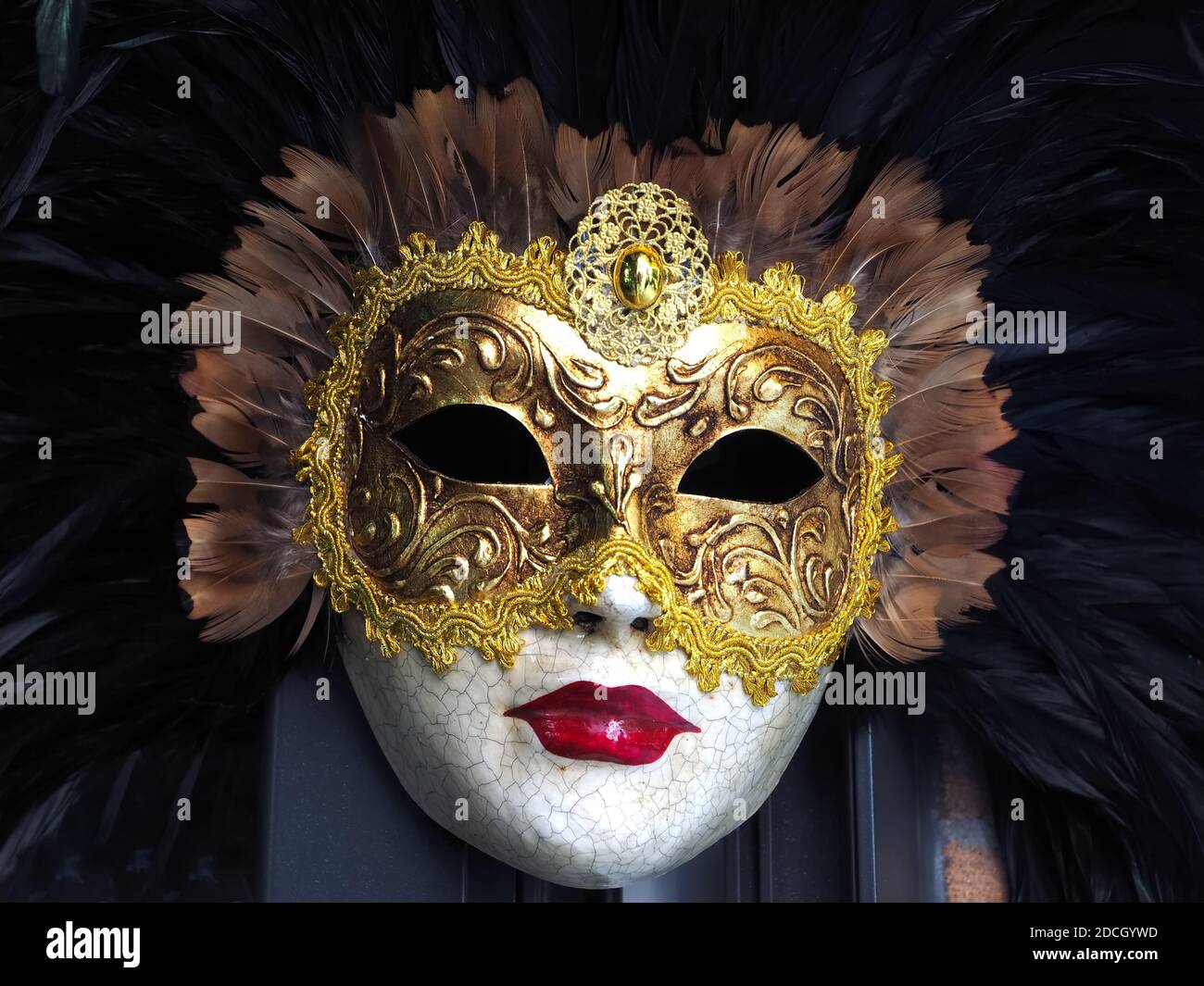 Golden face hi-res stock photography and images - Alamy