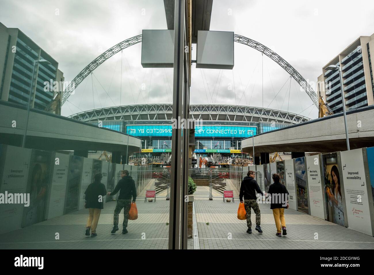 Demolition of wembley stadium hi-res stock photography and images - Alamy