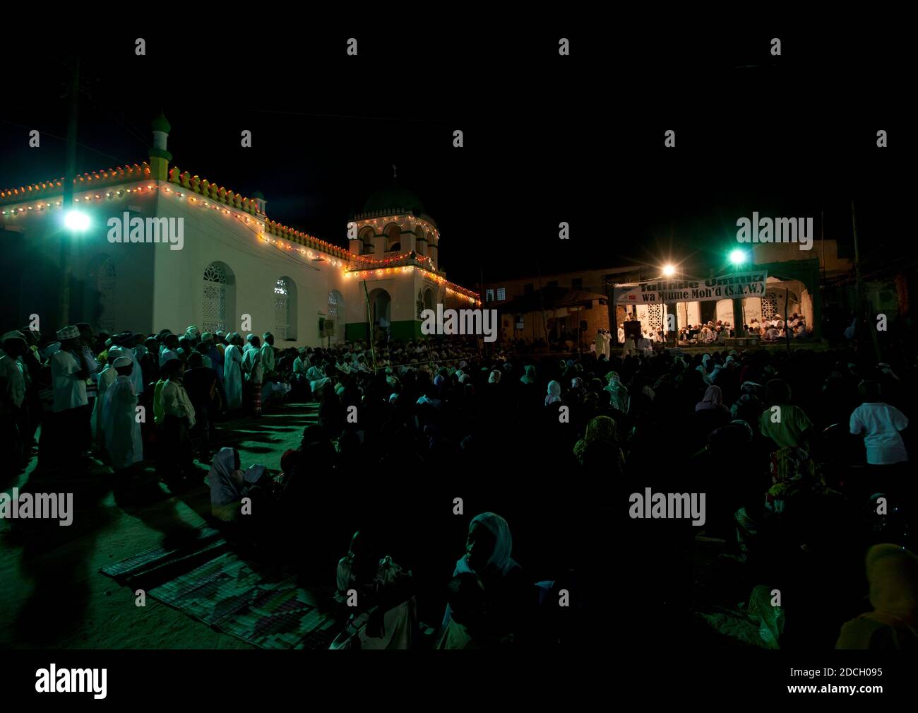 Kenya people crowd hi-res stock photography and images - Alamy