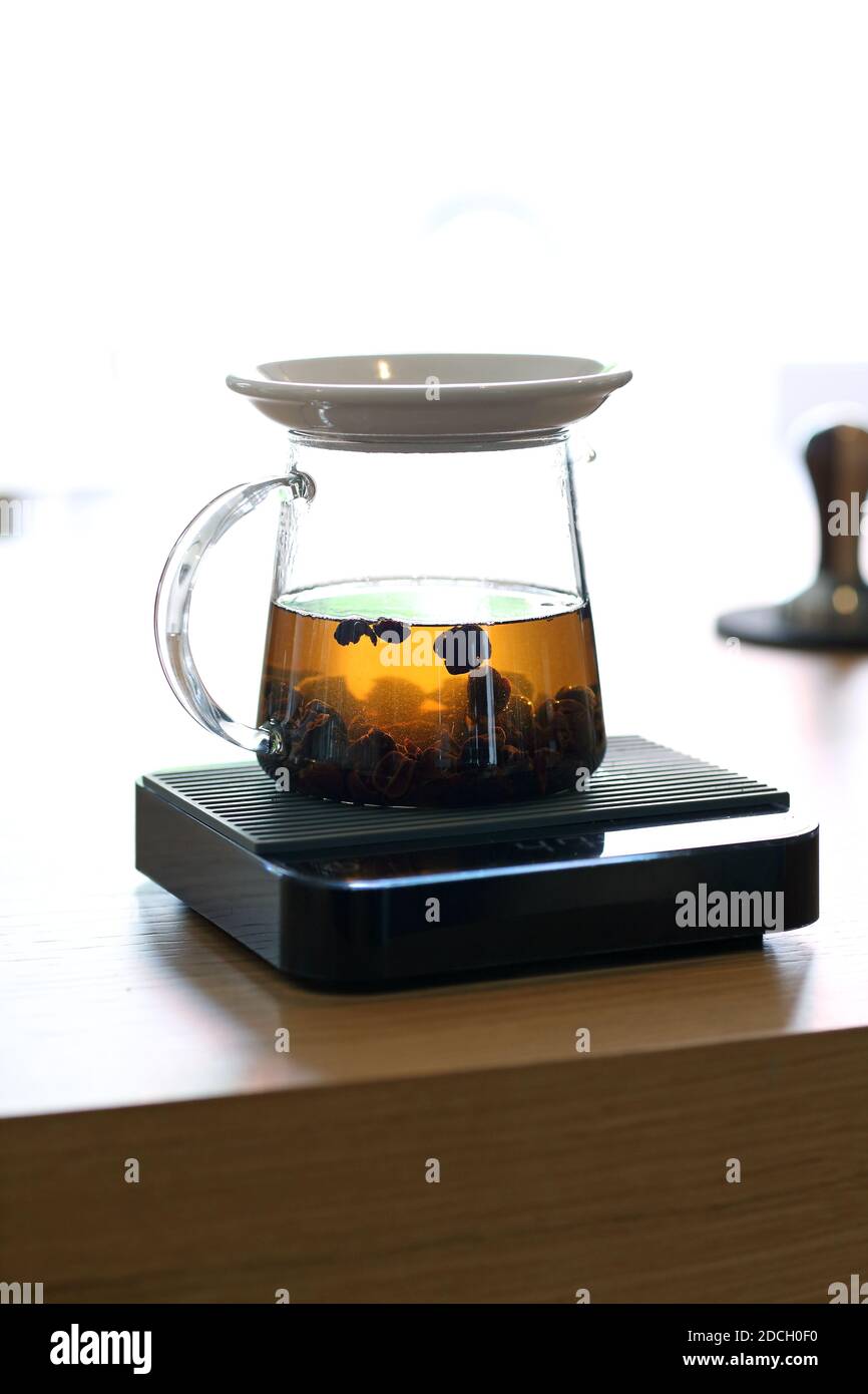 Tea aficionados hi-res stock photography and images - Alamy