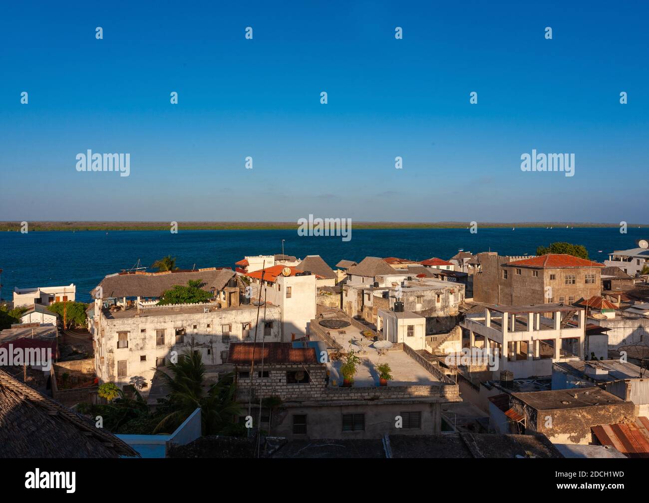 Old buildings lamu kenya east hi-res stock photography and images - Alamy