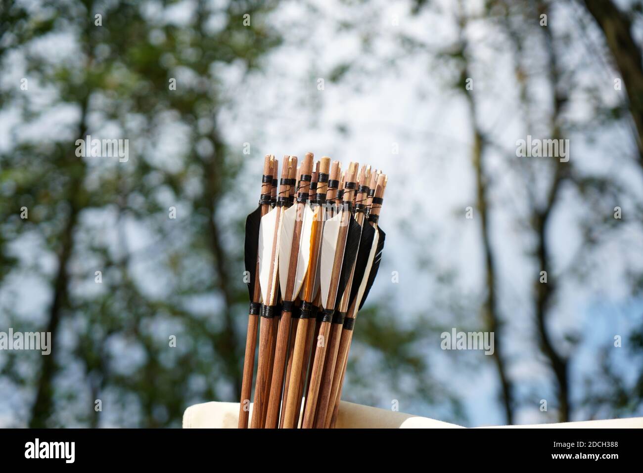Arrows bow on archery hi-res stock photography and images - Alamy