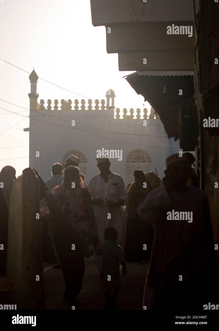 Kenya people crowd hi-res stock photography and images - Alamy