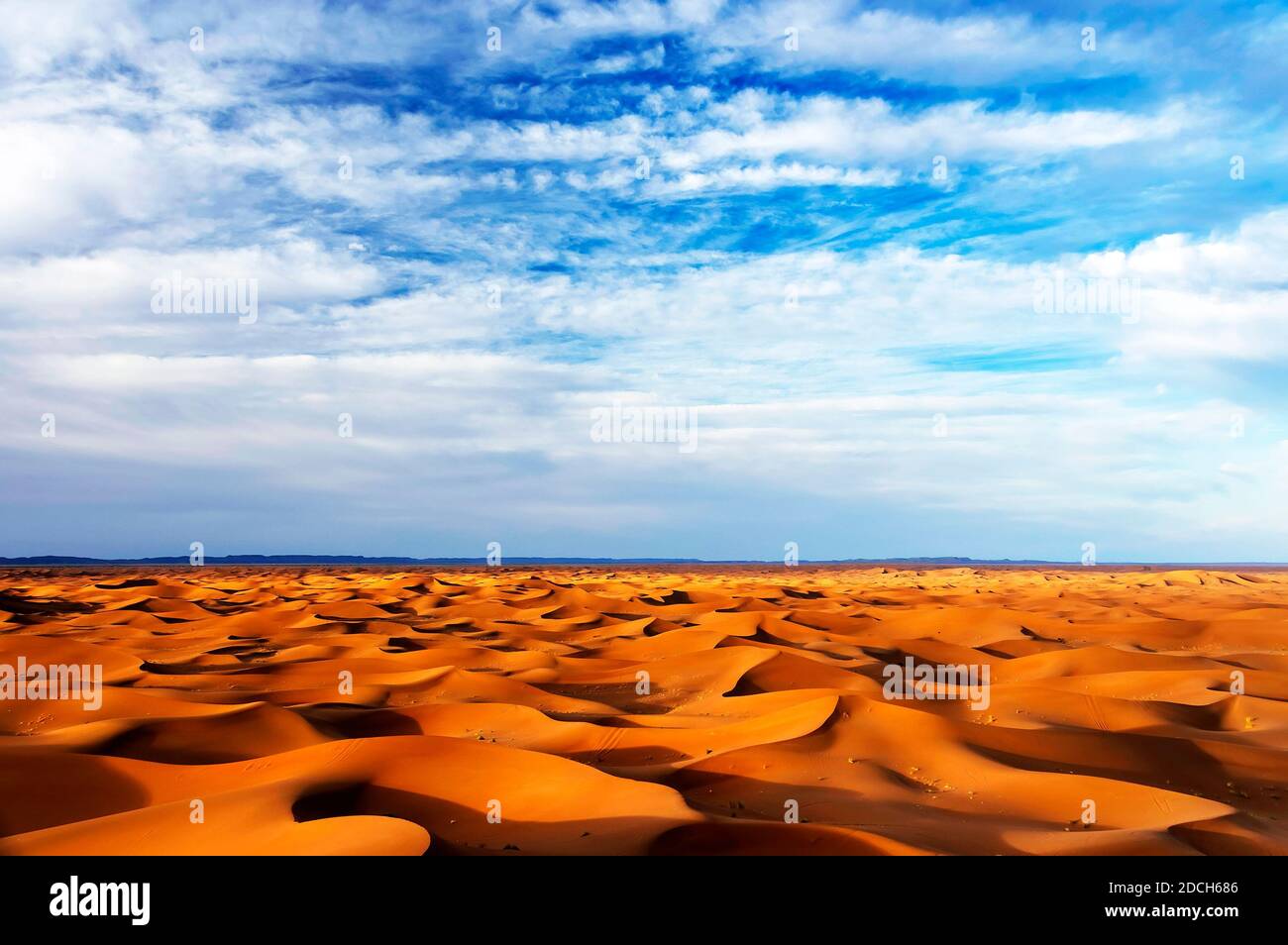 Sand dunes in Sahara Desert, Africa Stock Photo - Alamy
