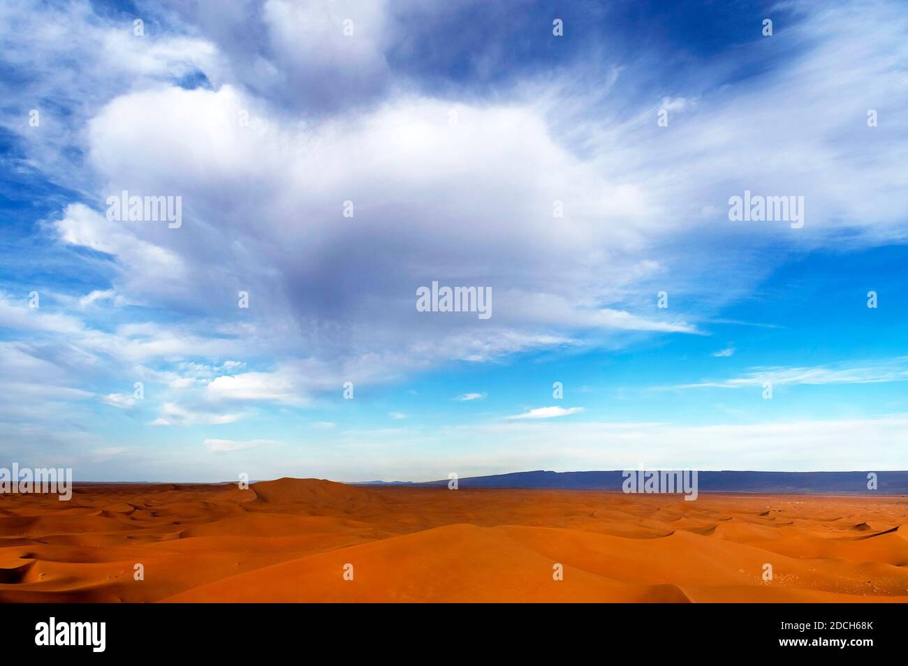 Sand dunes in Sahara Desert, Africa Stock Photo - Alamy