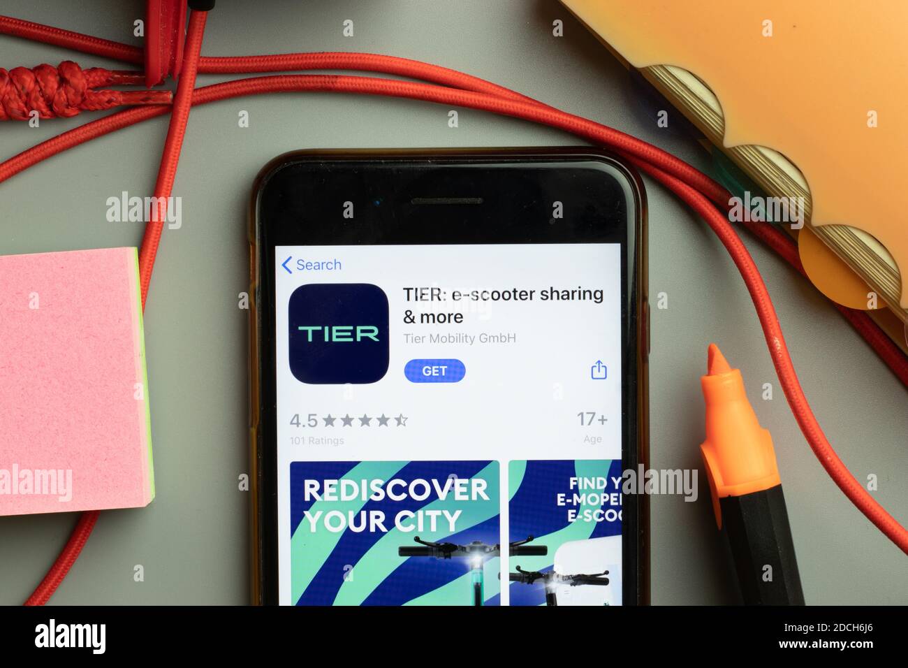 Tier e scooter hi-res stock photography and images - Alamy
