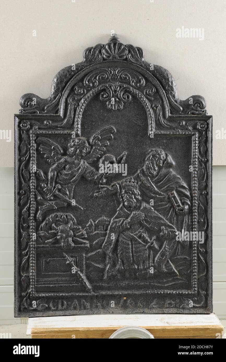 Anonymous monk standing hi-res stock photography and images - Alamy