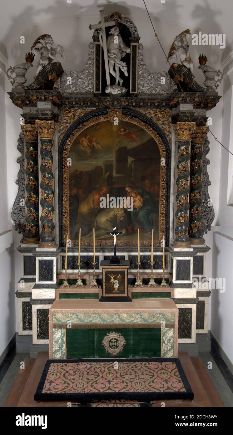 Simple pilaster architecture hi-res stock photography and images - Alamy