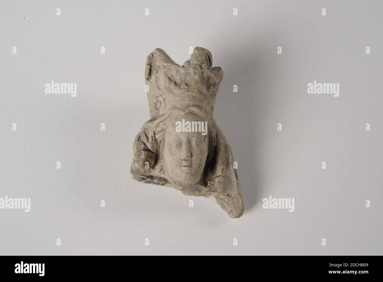 Pipe clay sculpture madonna hi-res stock photography and images - Alamy