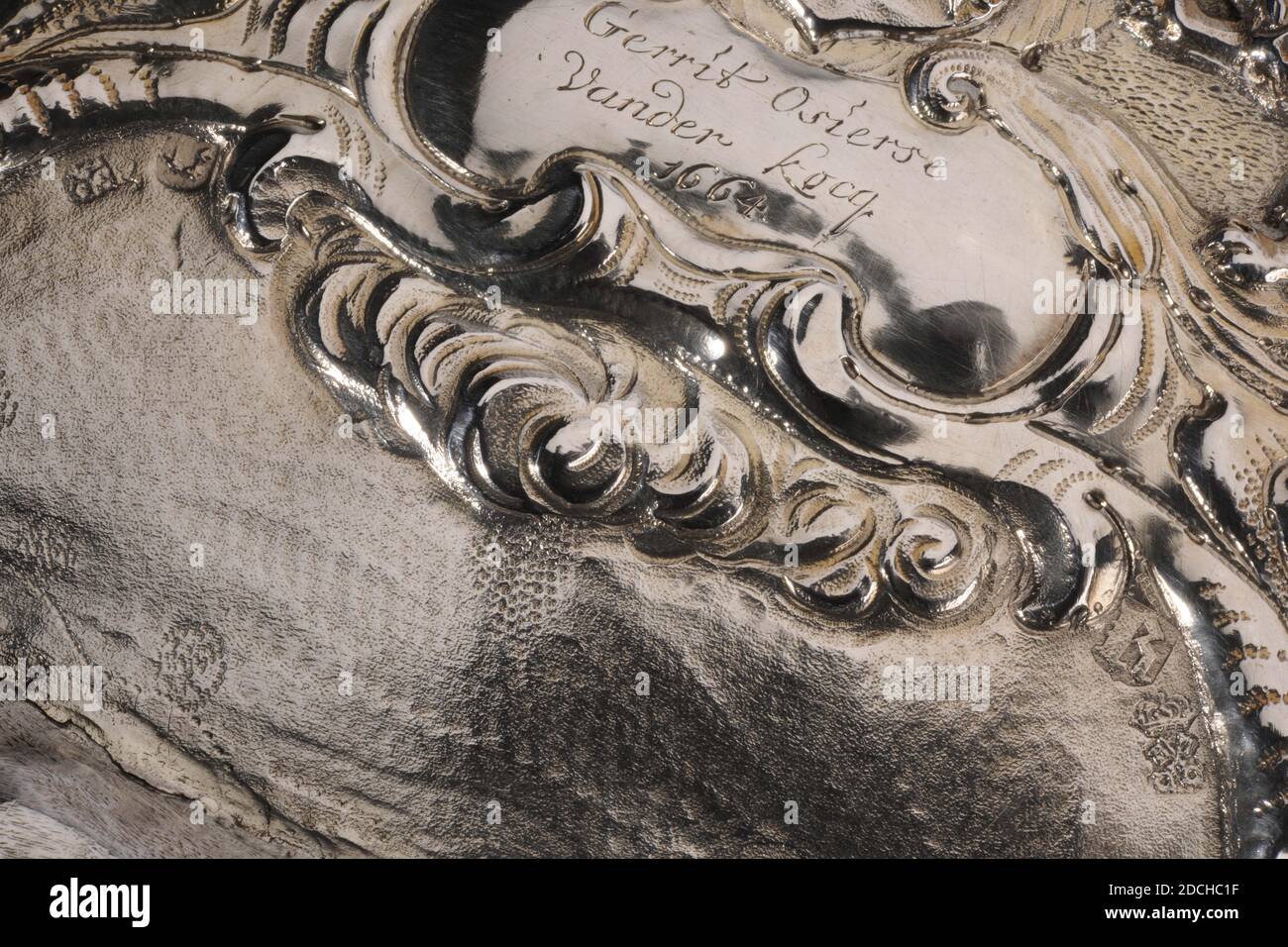 shield, 1679, General: 31 x 30.6 x 2.2cm 310 x 306 x 22mm, ox, city ...