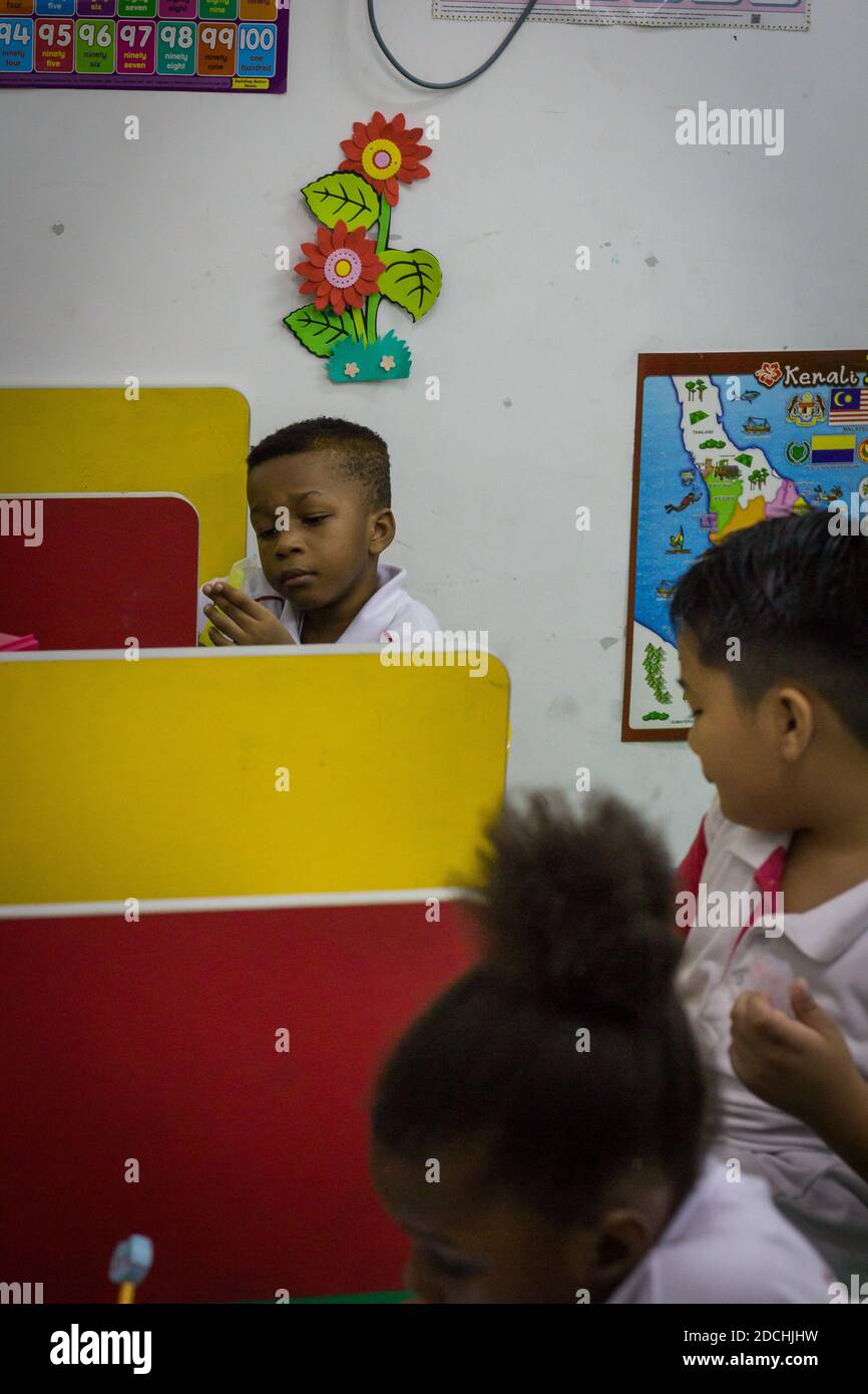 Children in classroom studies hi-res stock photography and images - Alamy