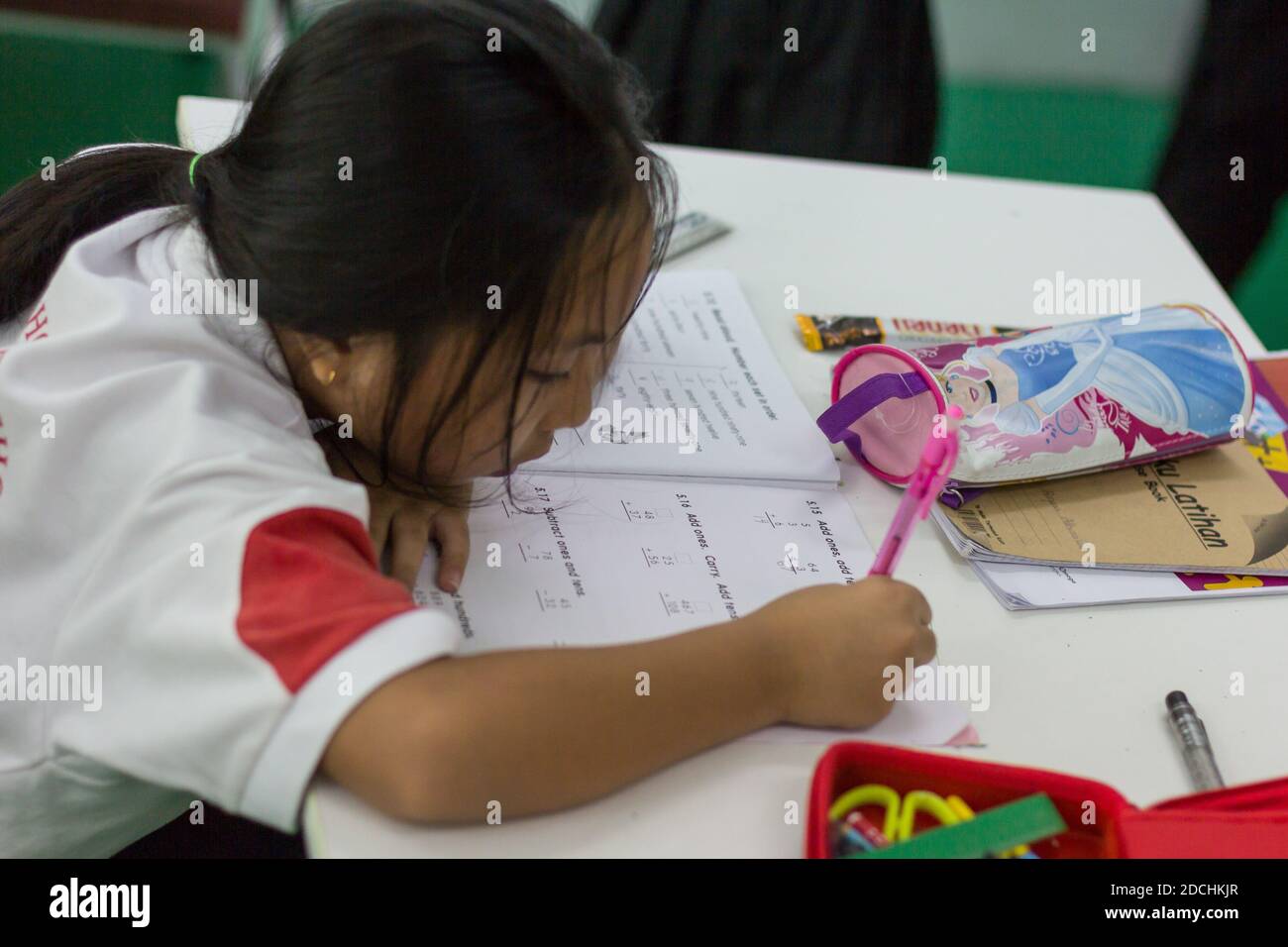 Children learning language hi-res stock photography and images - Alamy