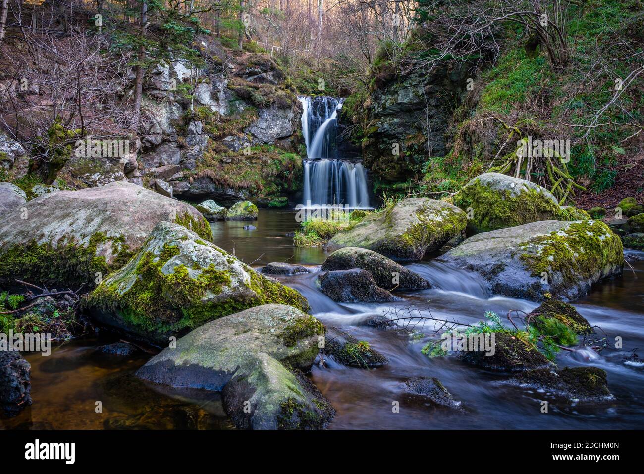 Linn falls aberlour hi-res stock photography and images - Alamy