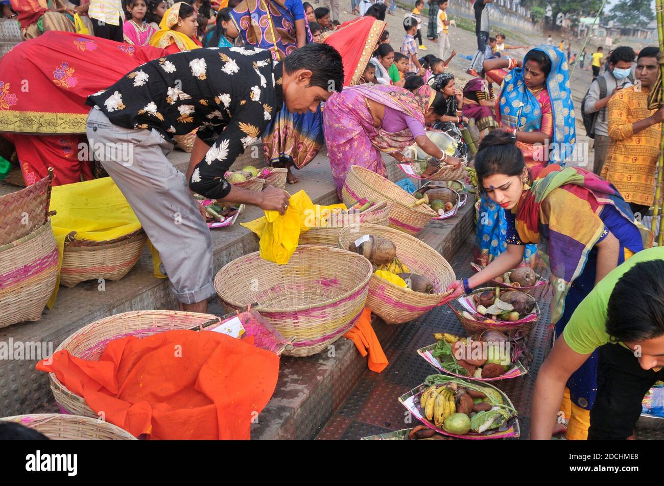 Surma boys hi-res stock photography and images - Alamy
