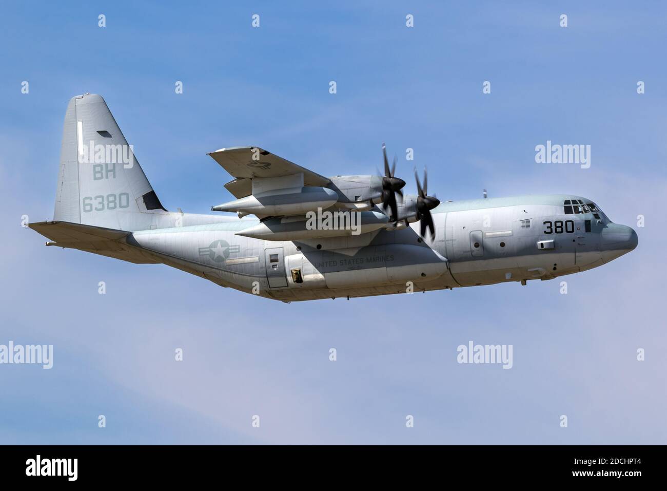 Us marines lockheed c 130 hi-res stock photography and images - Alamy
