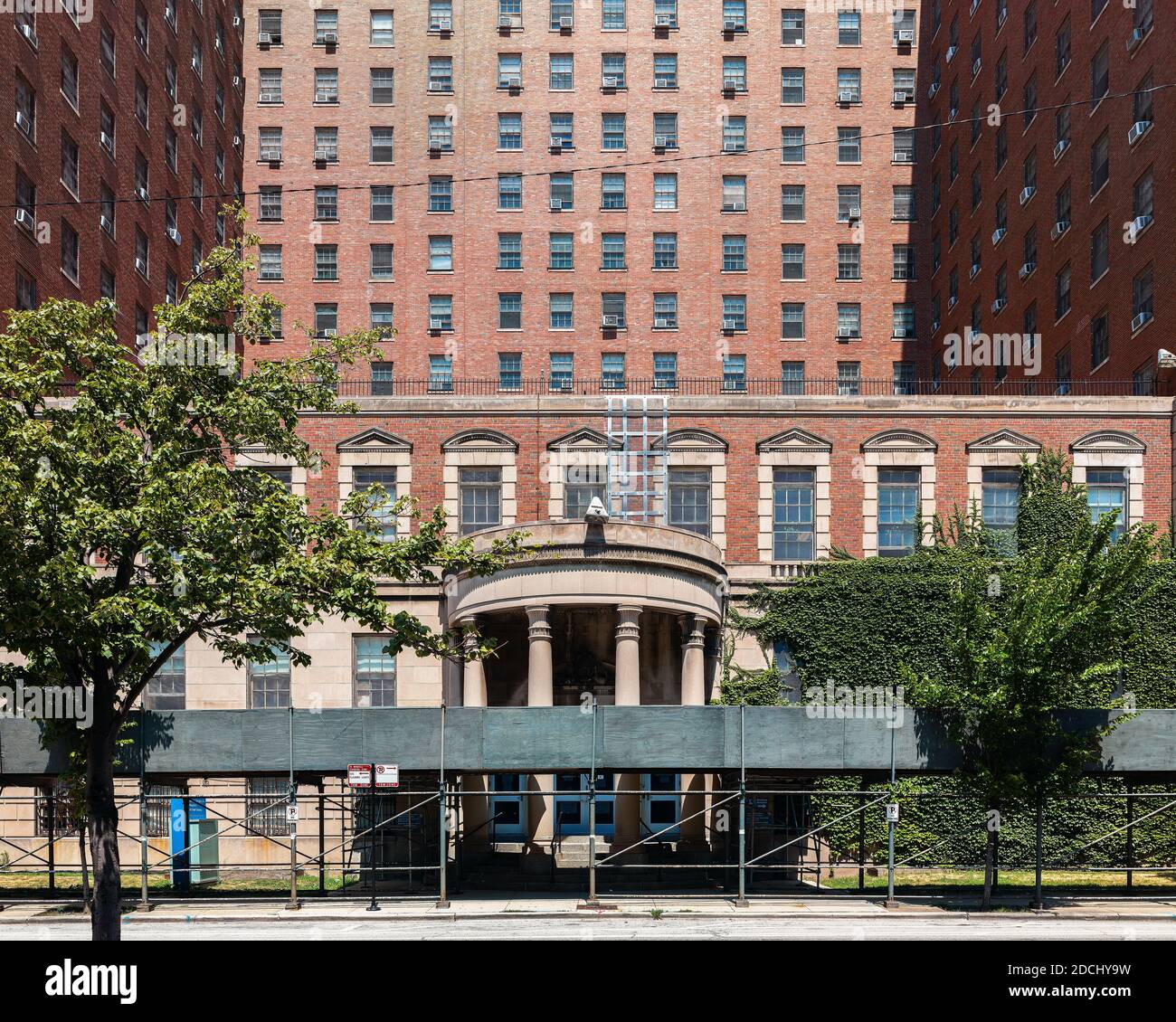 Cook County Hospital Nurses Building Stock Photo - Alamy