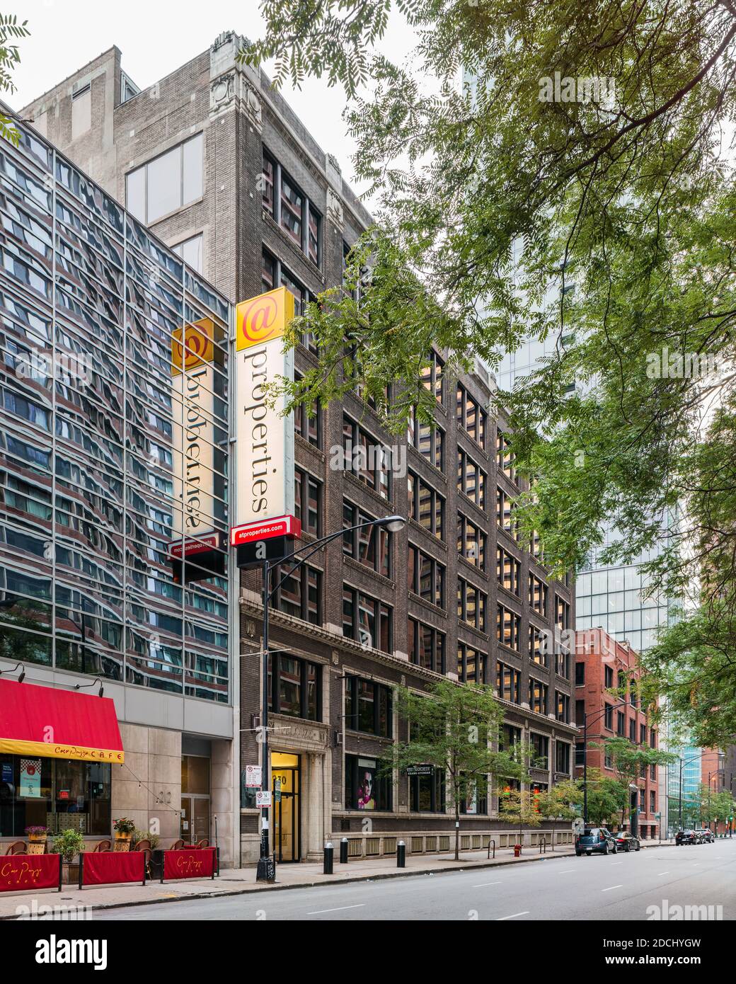 Old warehouse loft building hi-res stock photography and images - Alamy