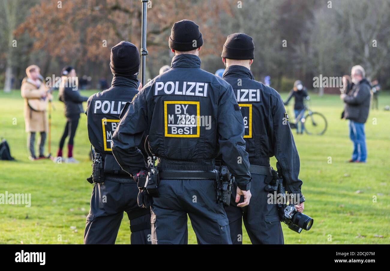 Munich, Bavaria, Germany. 21st Nov, 2020. Bavarian USK commando police ...